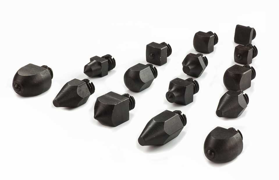 Complete guide to choosing and fitting studs *Video* - Your Horse