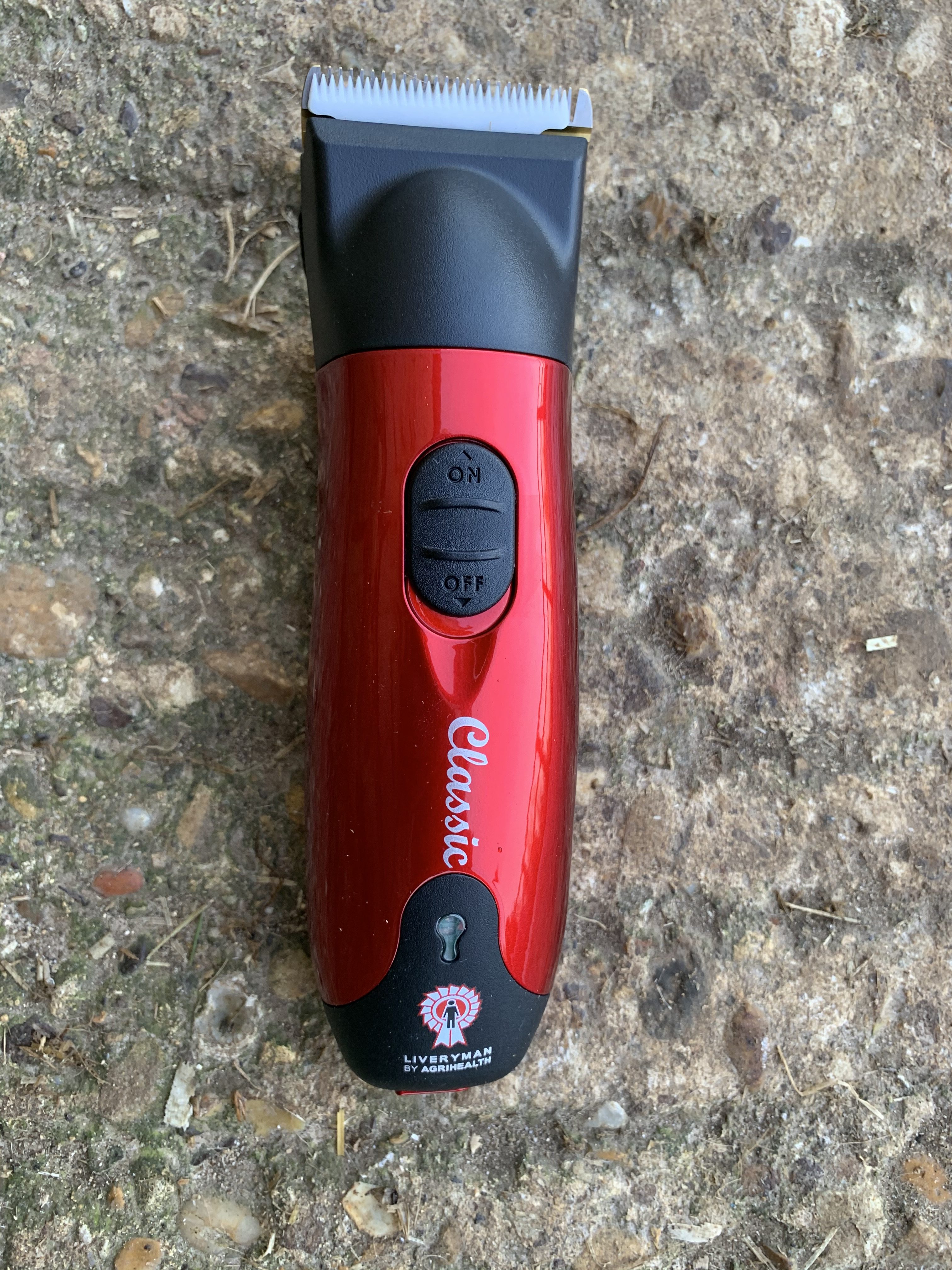 Looking to smarten-up? Six trimmers to tidy stray hairs - Your Horse