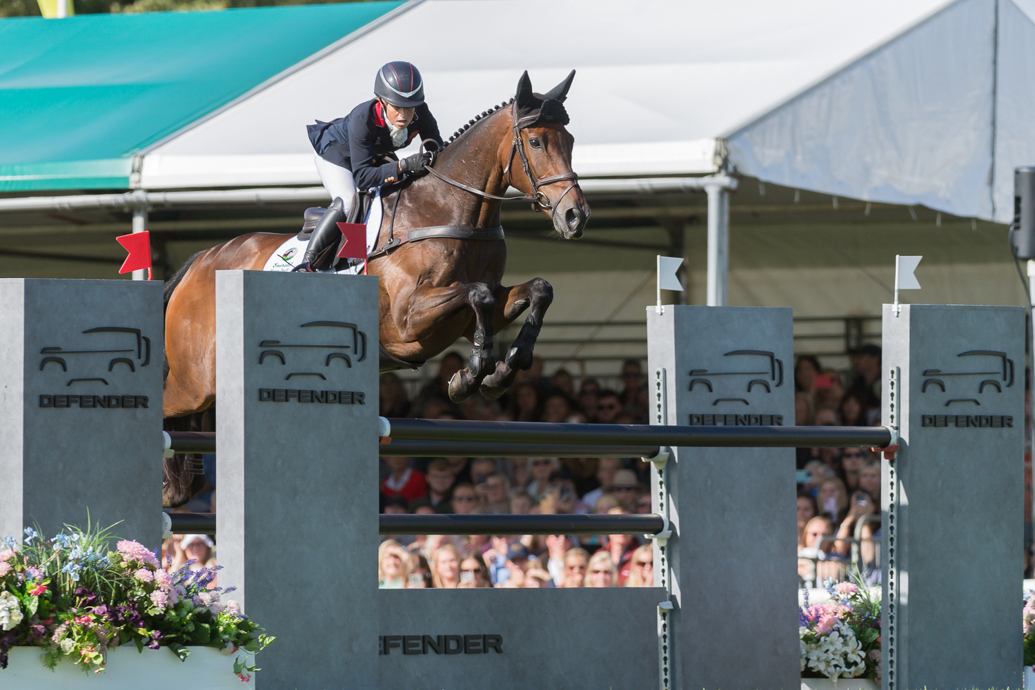 Ros Canter enjoys £110k pay day on 'legend' Lordships Graffalo - Your Horse