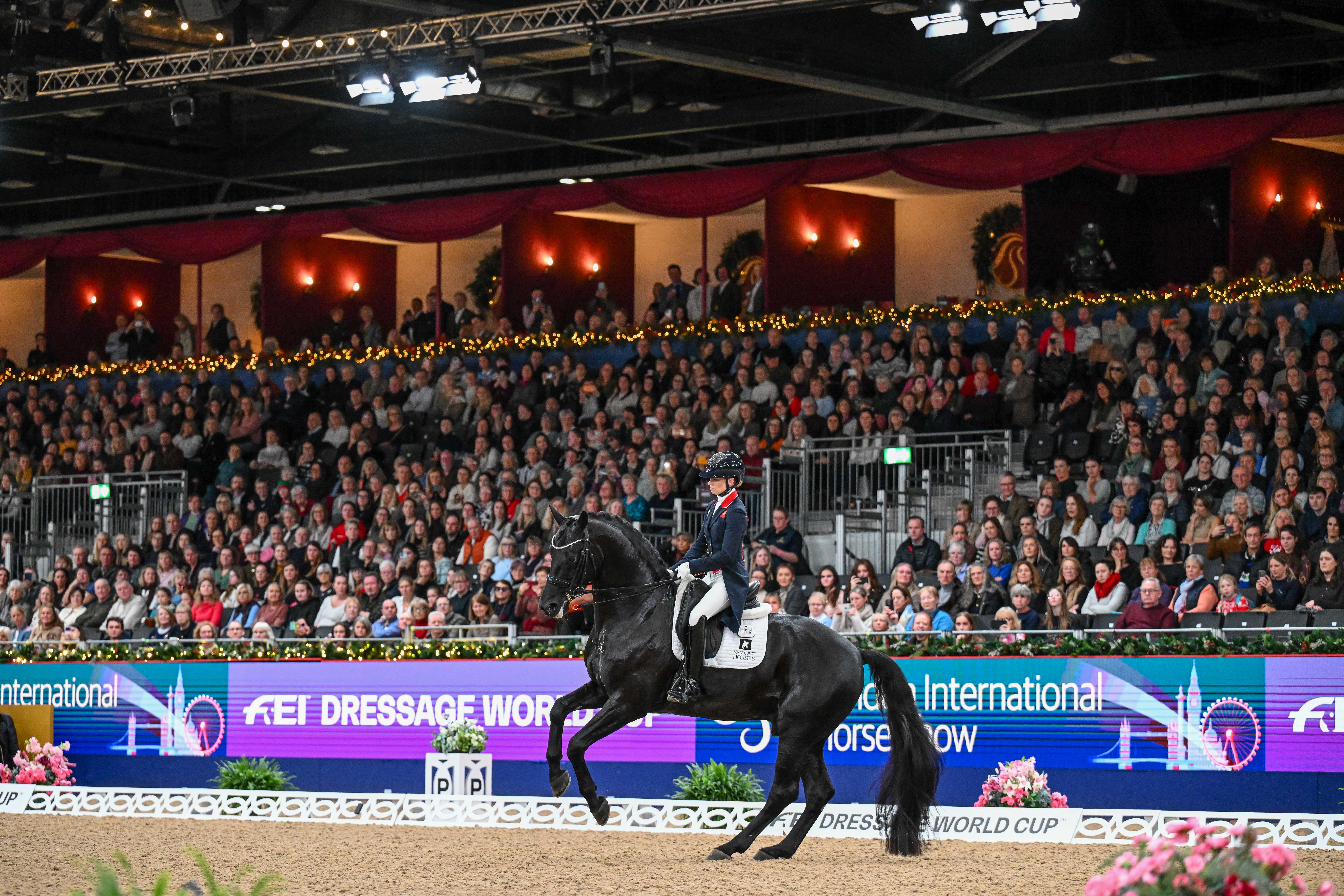 Lottie Fry and Glamourdale win again in London - Your Horse